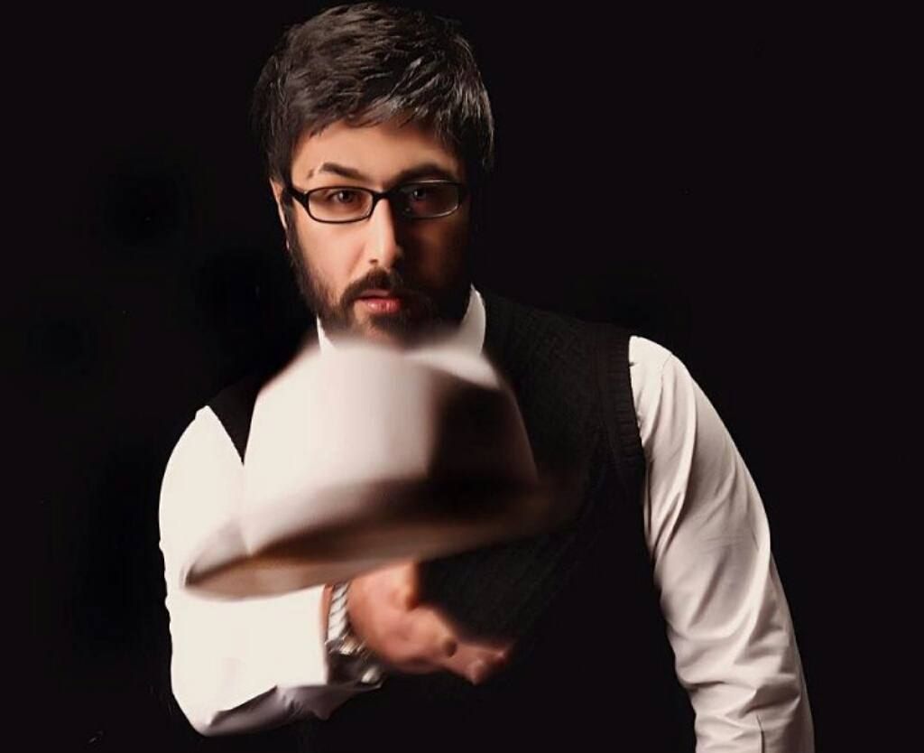 Biography of Iranian singer Mohammad Yavari - ویرگول