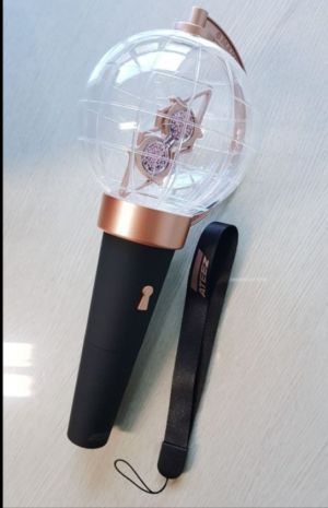 لایت استیک گروه های کیپاپ! - ویرگول