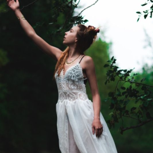 azadeh alavi - ویرگول